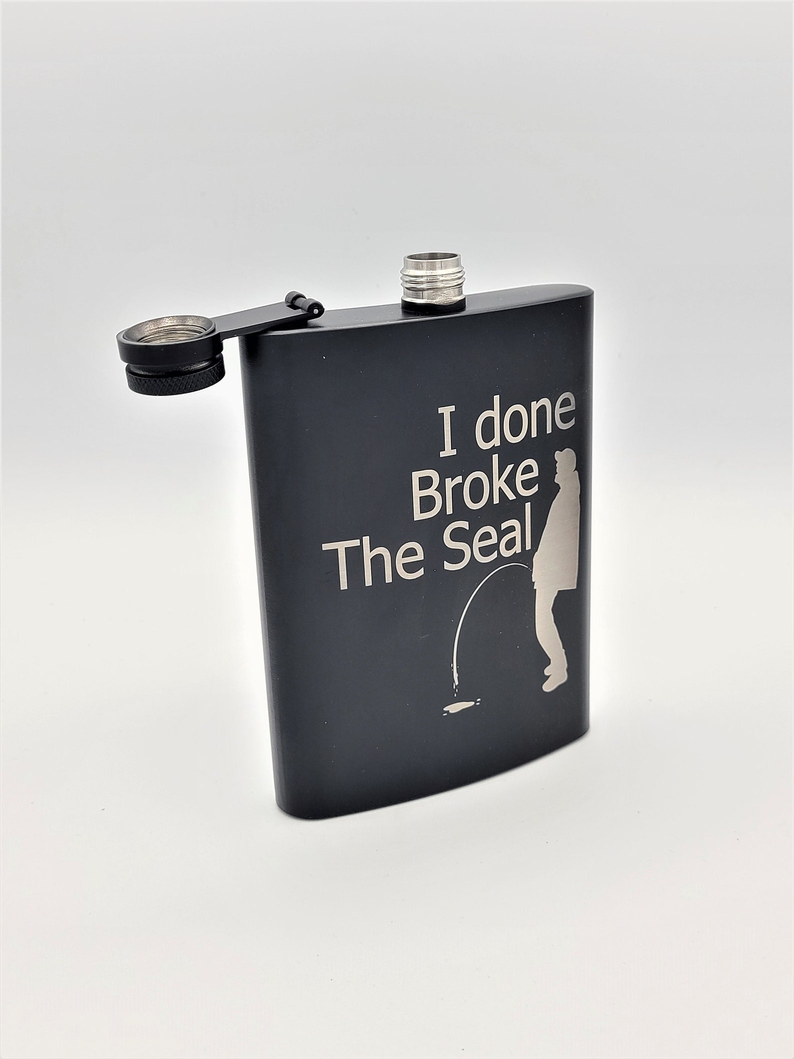 Funny Peeing Guy 8 Oz Black Hip Flask Party Favor Party Flask Whiskey ...