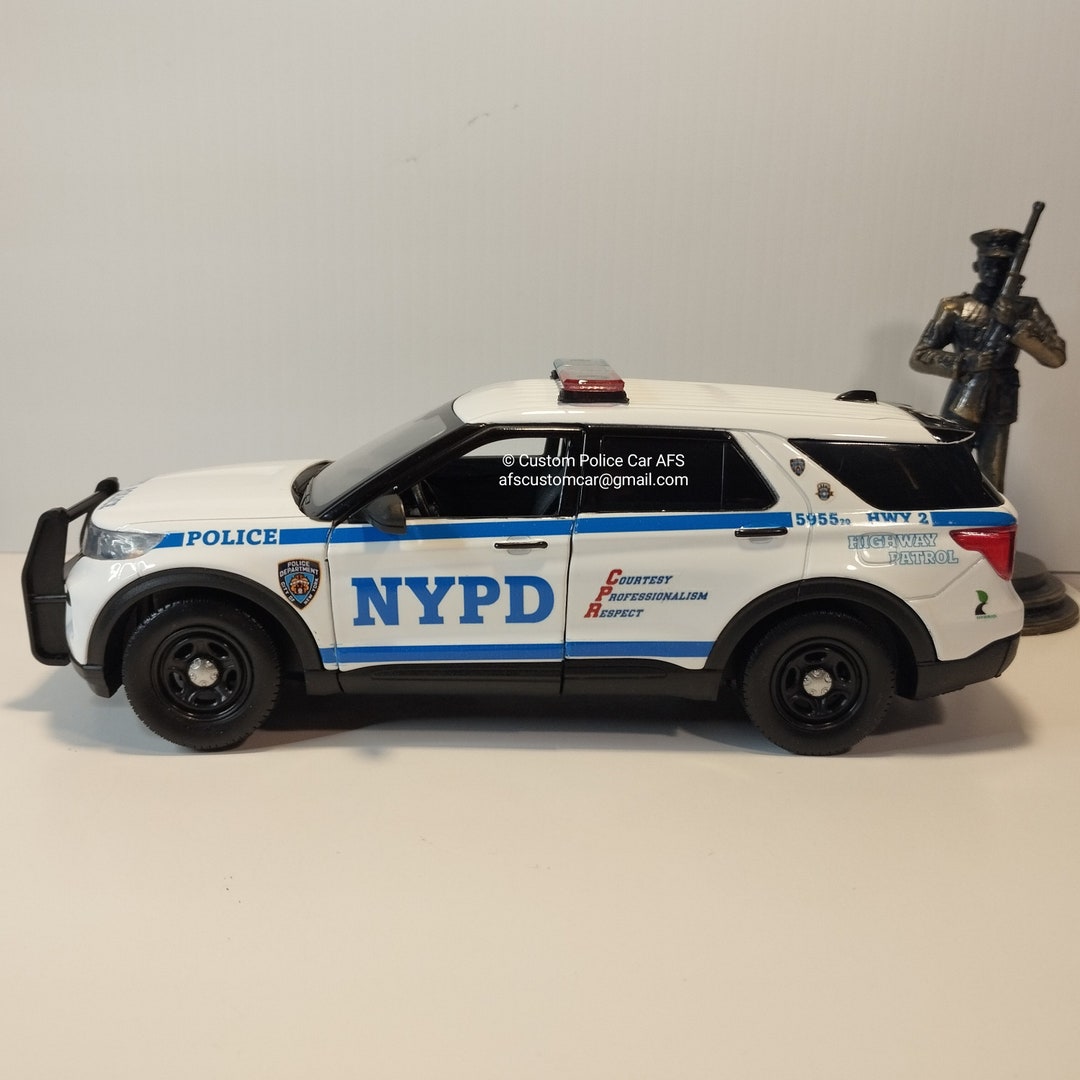 NYPD Highway Patrol Police Car Ford Explorer 1:18 Scale Model Car ...