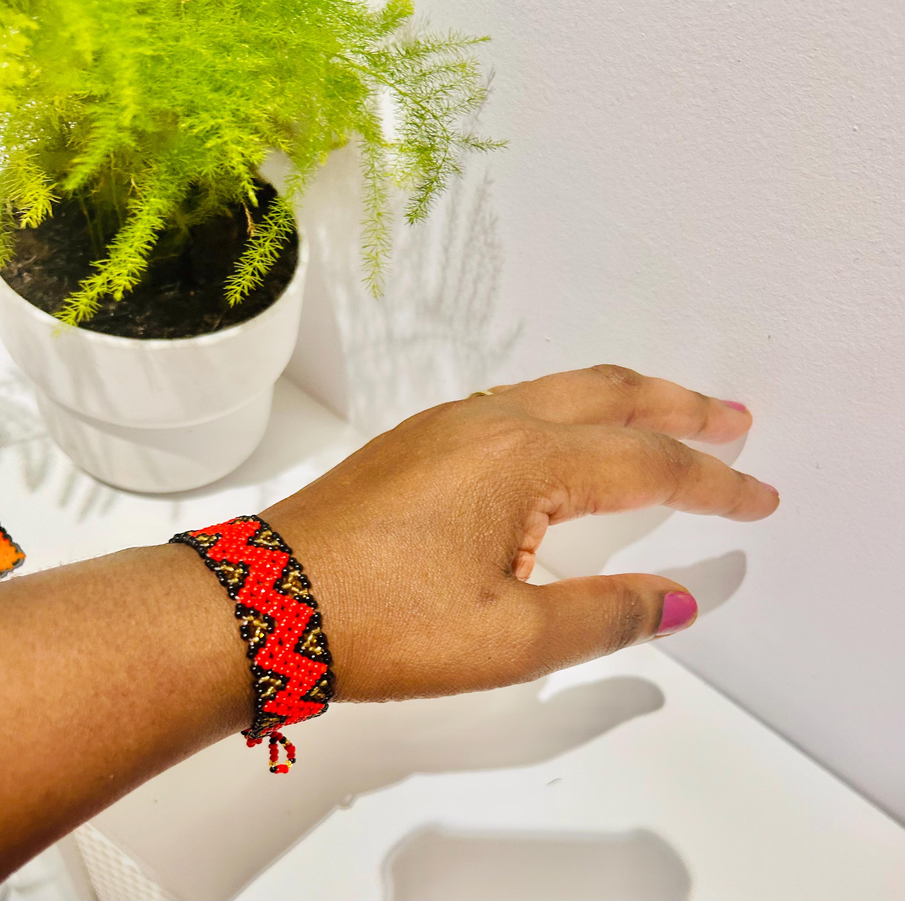 Handmade Beaded Bracelet Made in Kenya/ Unisex Handmade Brcelet ...