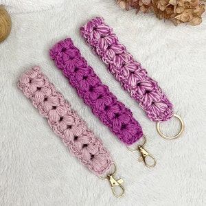 Crochet Pattern Wristlet, Keychain Rose, English (US Terms) & Swedish ...