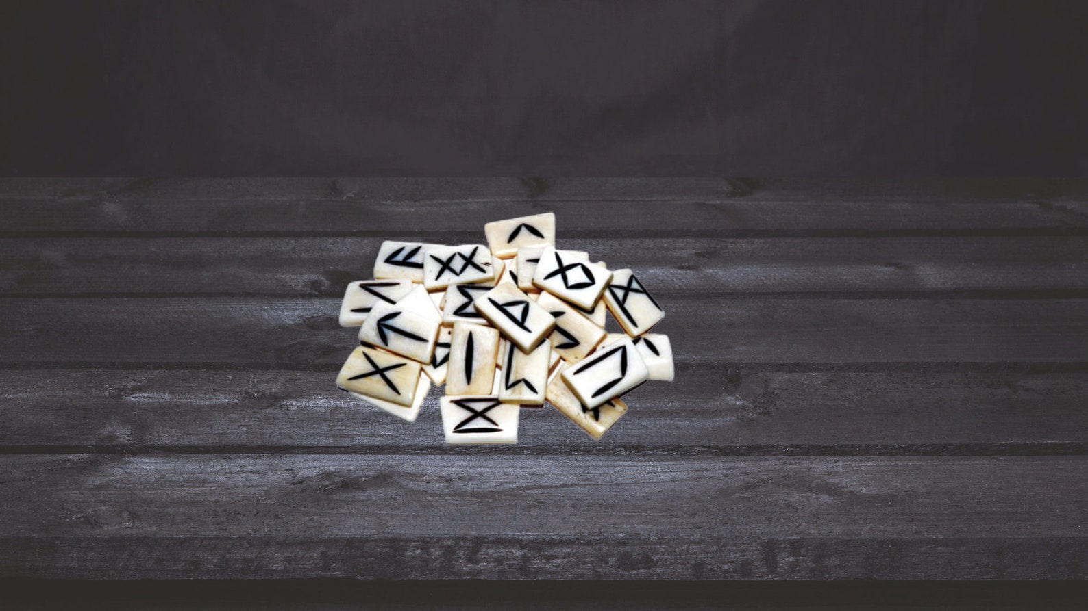 Bone Rune Set Hand Carved Real Bone Runes Elder Futhark Norse ...