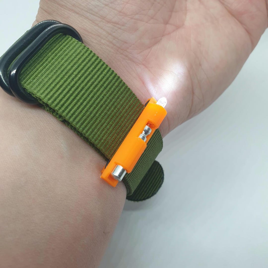LIXY World Smallest Micro Nano Flashlight for Apple Watch Band and ...