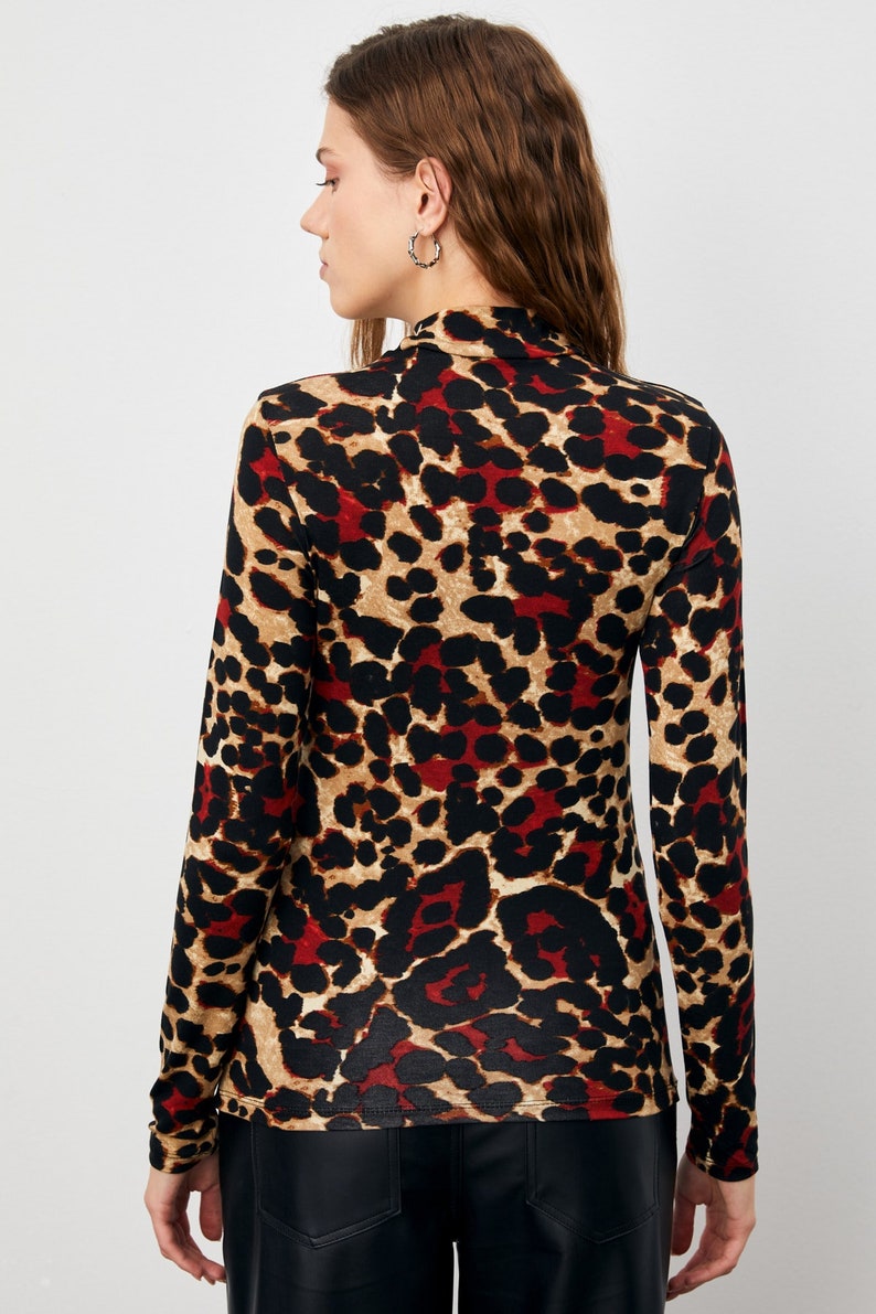 Leopard Print Women Blouse, Leopard Pattern Long Sleeve Crop, Red or ...