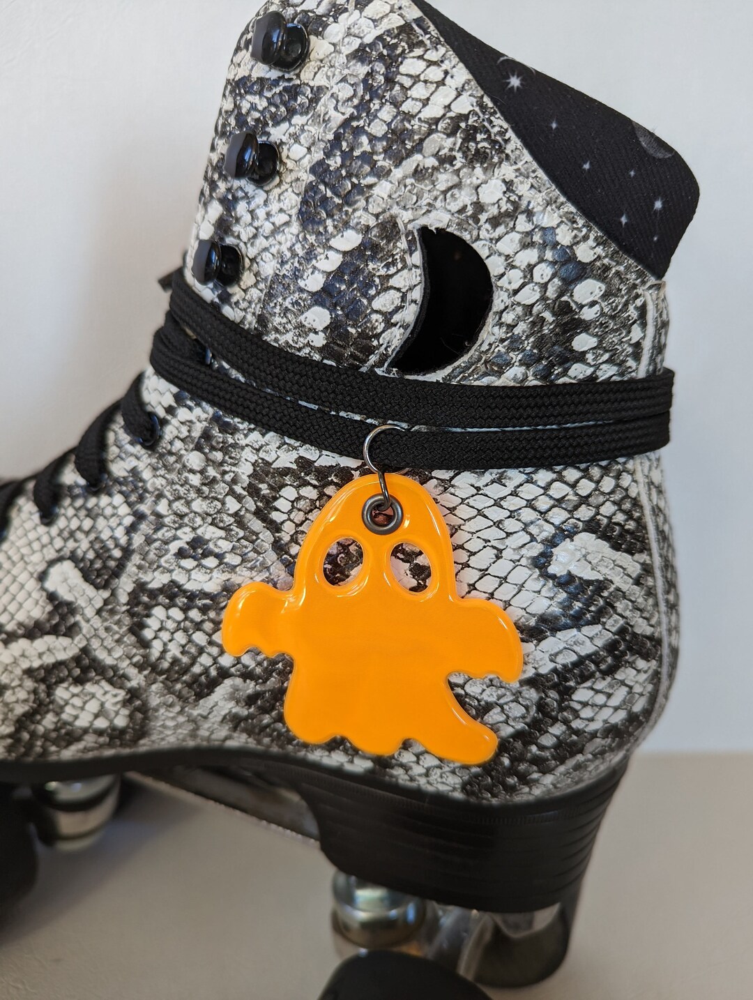 Halloween Ghost Reflective Skate Ckarms, Rollar Skate Charms, Skate ...