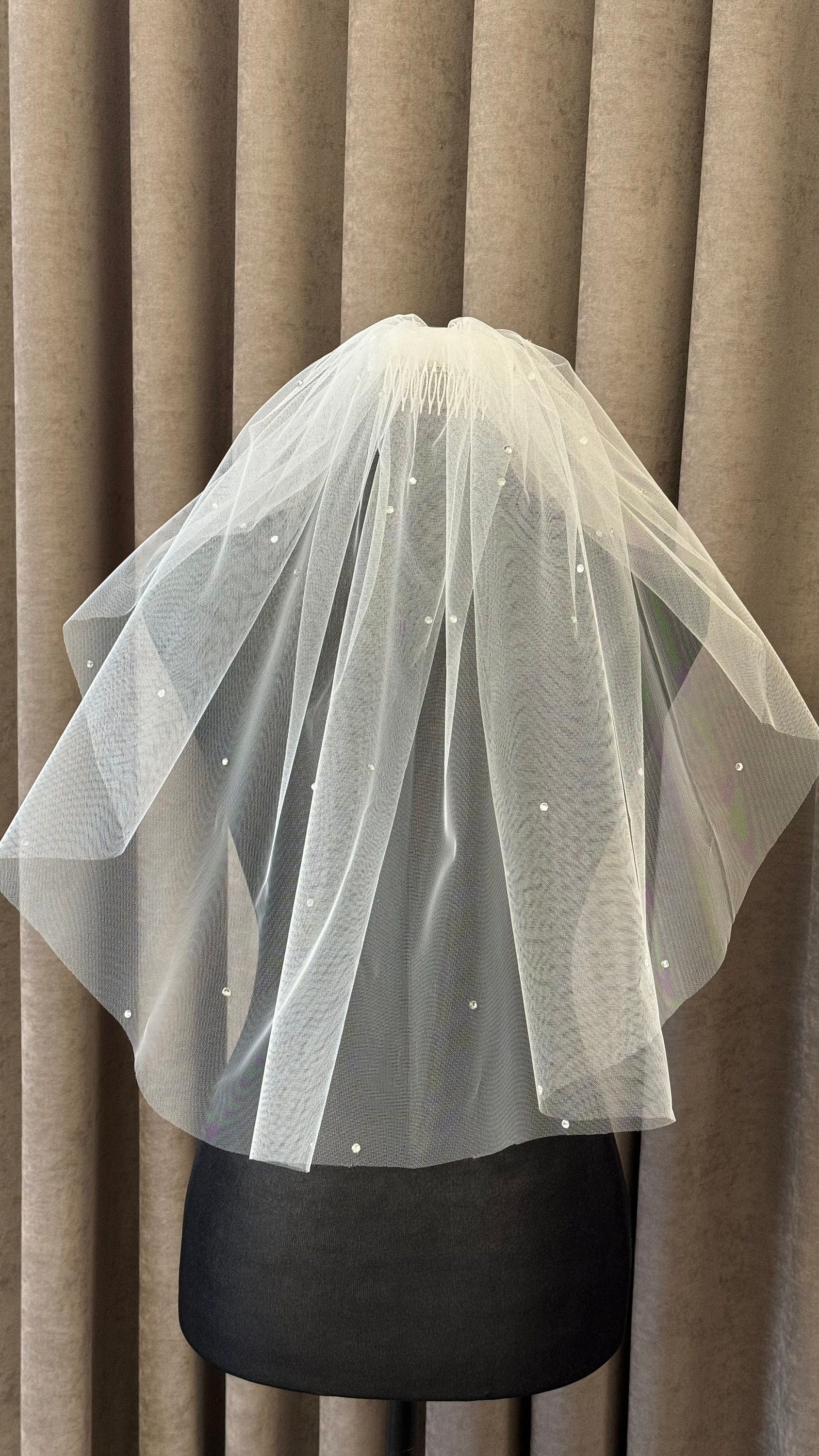 Short Wedding Veil, Bachelorette Party Veil With Rhinestones, Mini Veil ...