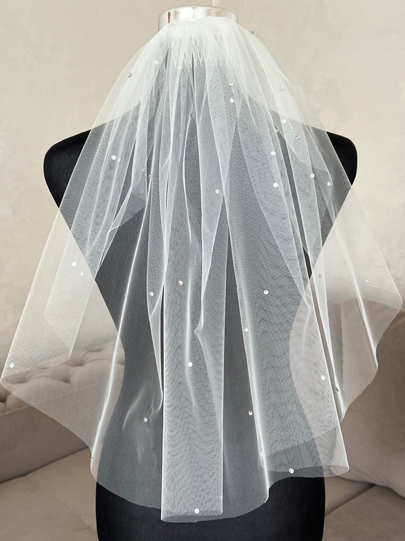 Short Wedding Veil, Bachelorette Party Veil With Rhinestones, Mini Veil ...