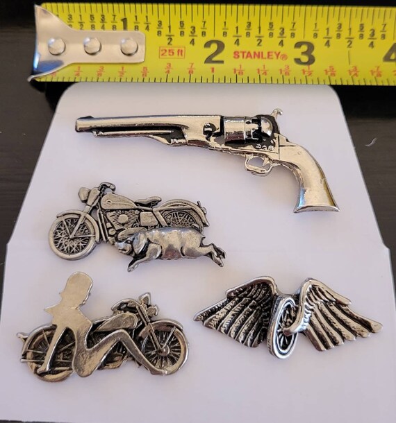 Vintage Enamel Pins // Set of 4 // Big Revolver Gun /… - Gem