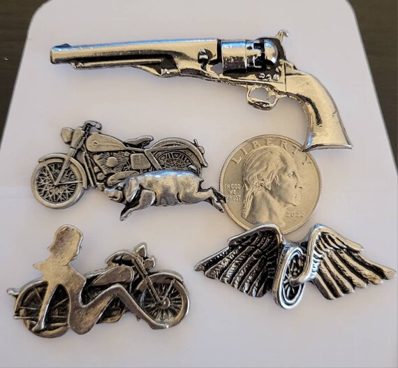 Vintage Enamel Pins // Set of 4 // Big Revolver Gun /… - Gem