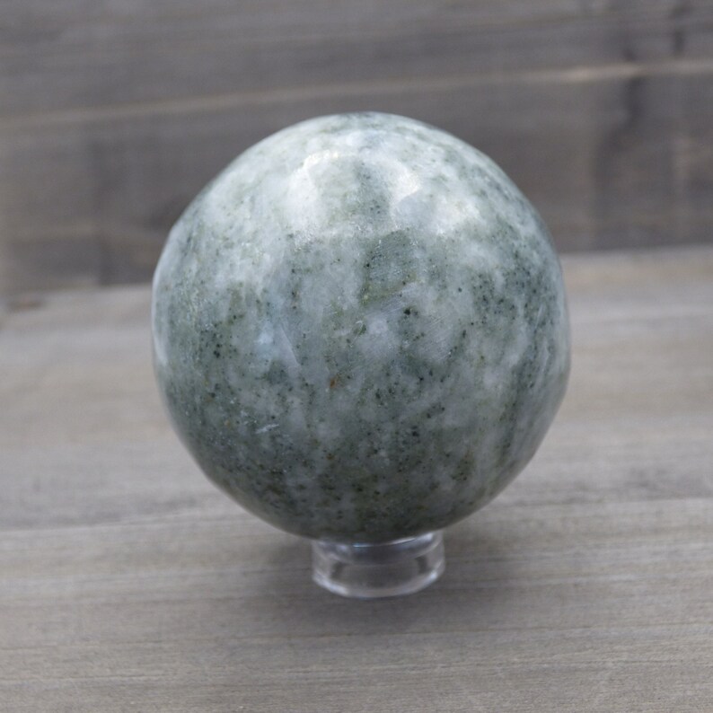 Small Serpentine Sphere - White & Green. Bastite, Bowenite, Verd ...
