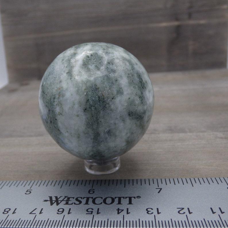 Small Serpentine Sphere - White & Green. Bastite, Bowenite, Verd ...