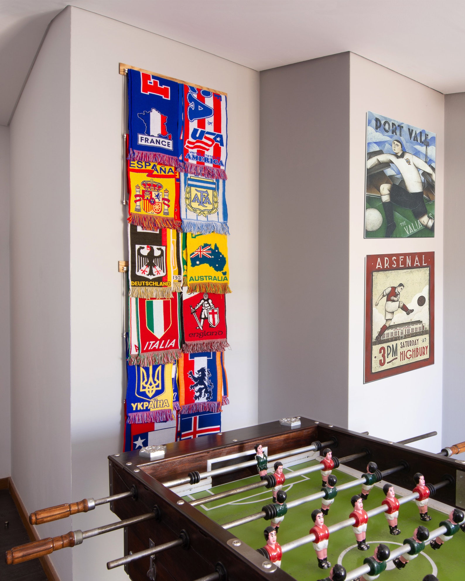 Sport Scarfs Display Rack Football Soccer Scarves Display Holder ...