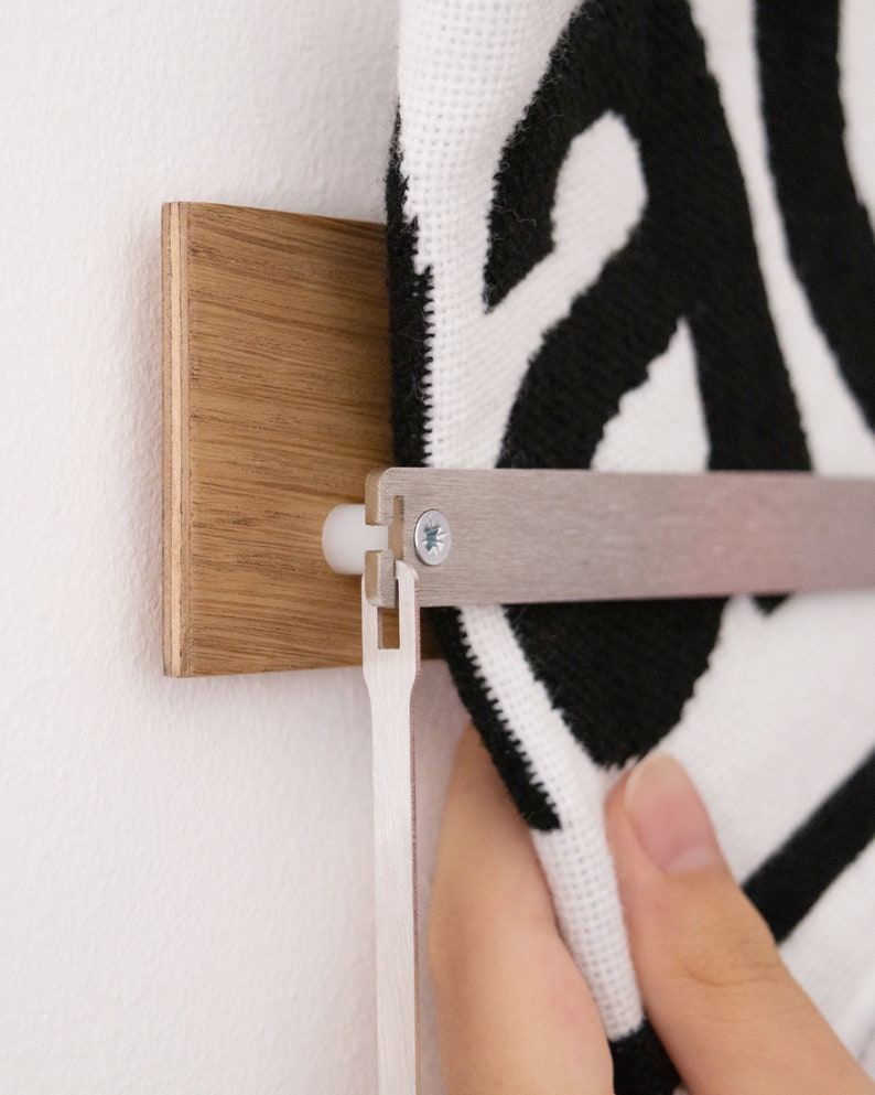 Sport Scarfs Display Rack- Football Soccer Scarves Display Holder ...