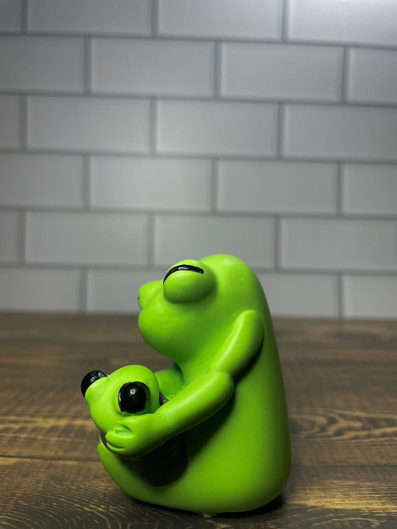 Adorable Handmade Froggy Mother Figure Mothers Day Art Toy Resin Frog ...