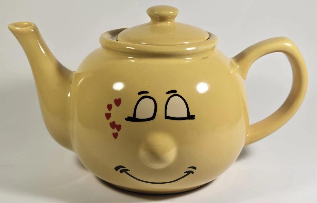 Funny Sleepy Face Teapot Yellow 3D Protruding Nose Red Hearts Print ...