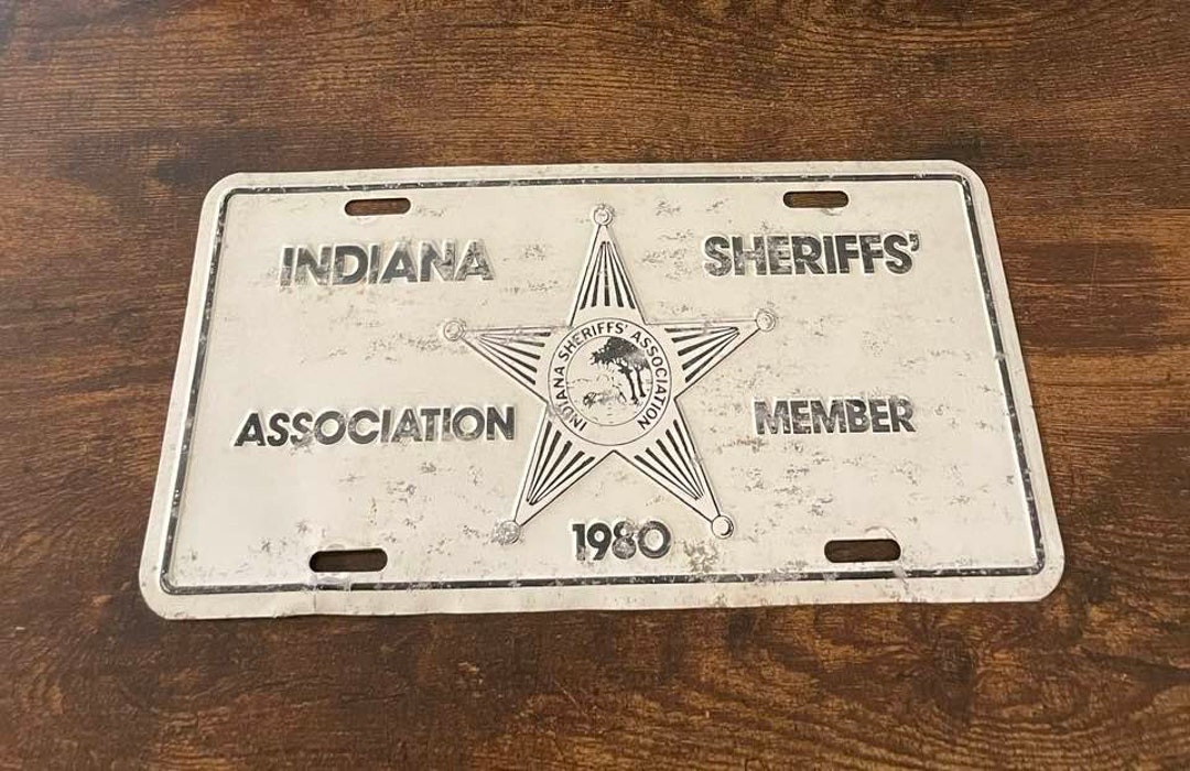 1980 Indiana Sheriffs' Association Member Booster License Plate Sheriff ...