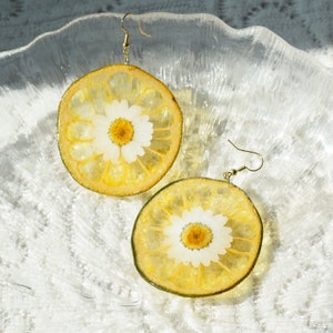 Real Lime Slice Earrings, Pressed Lime Fruit Earrings, Dried Daisy Flower Resin Earrings, Real ...