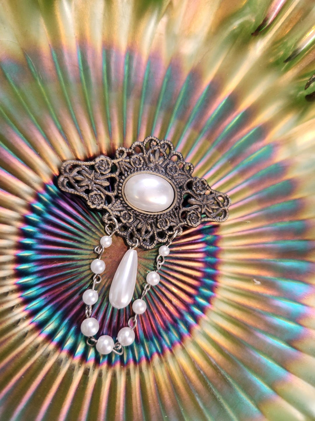 Victorian Inspired Vintage Unsigned Pearl and Chain Brooch Regency Core ...