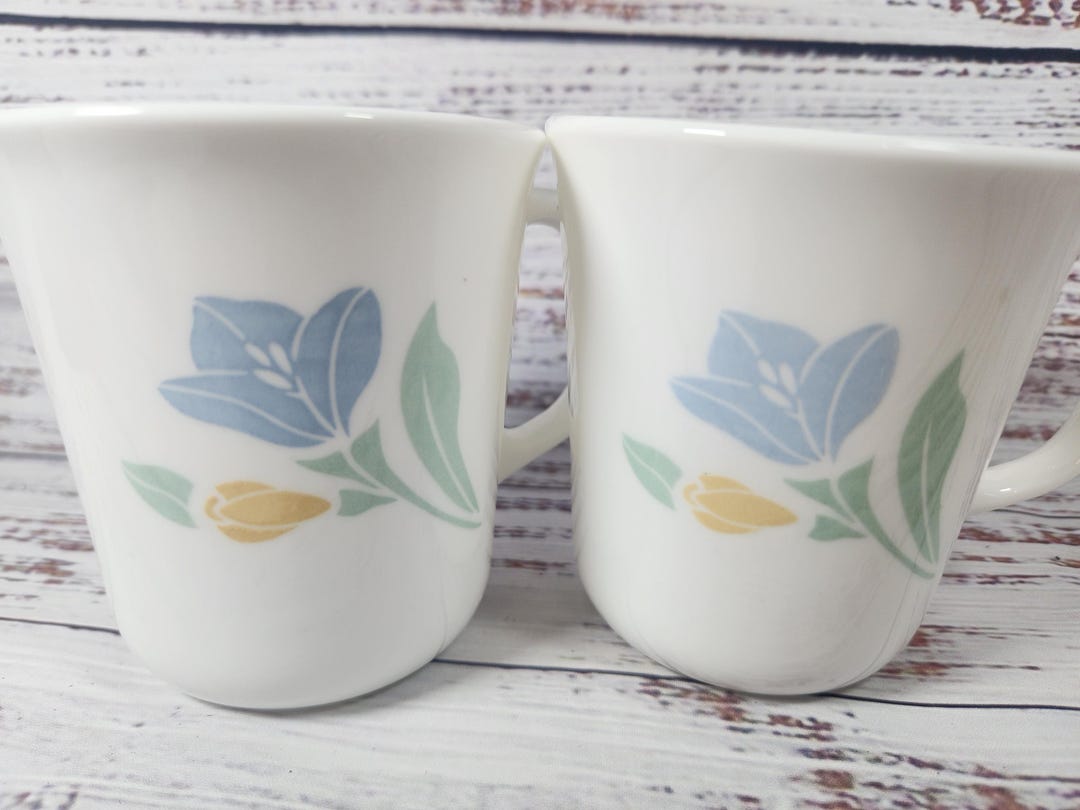 Vintage Corning Coffee Cup and Tea Mug Featuring the Corelle Friendship ...