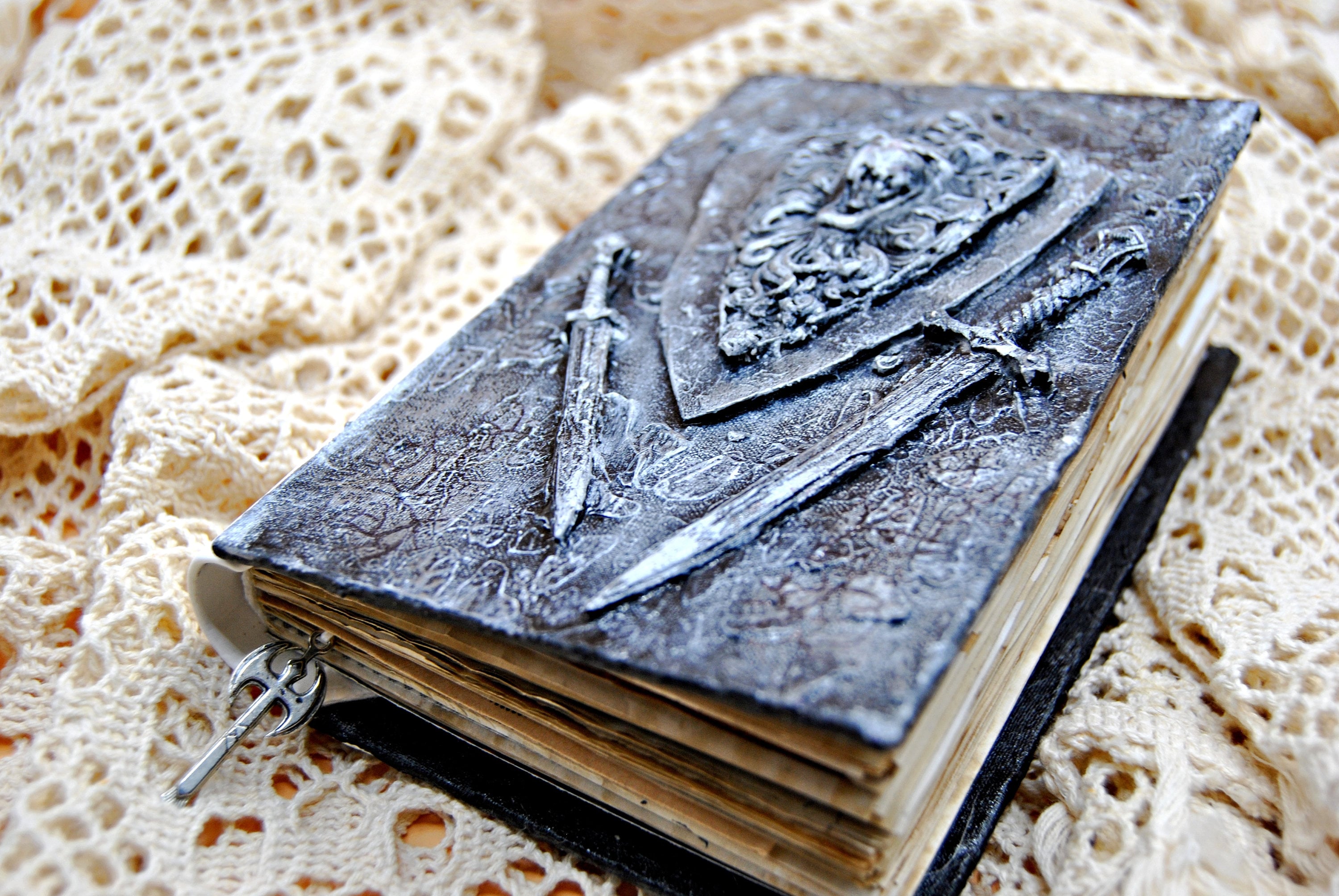 Mini Medieval Notebook: Knight Swords Shield, Aged Pages, Fantasy ...