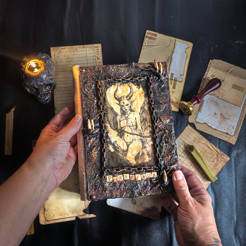 Grimoire Journal: Gothic Skull Spellbook for Witchcraft, Dark Fantasy ...