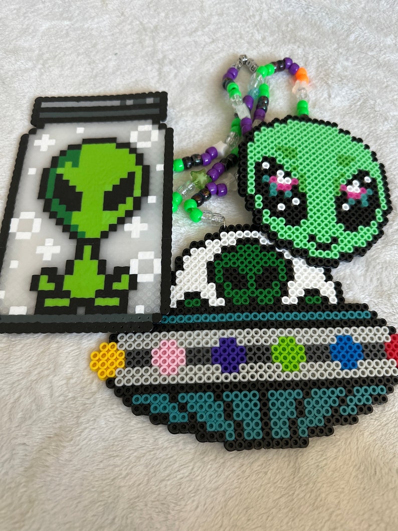 Alien Perlers - Etsy
