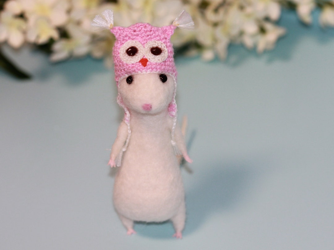 Needle Felted Mouse, Mouse in a Hat, Figurine for a Doll House ...