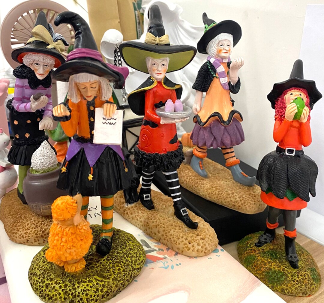 Halloween Witch Figurines Fairy Witch Statue of the West Figurine Fairy ...