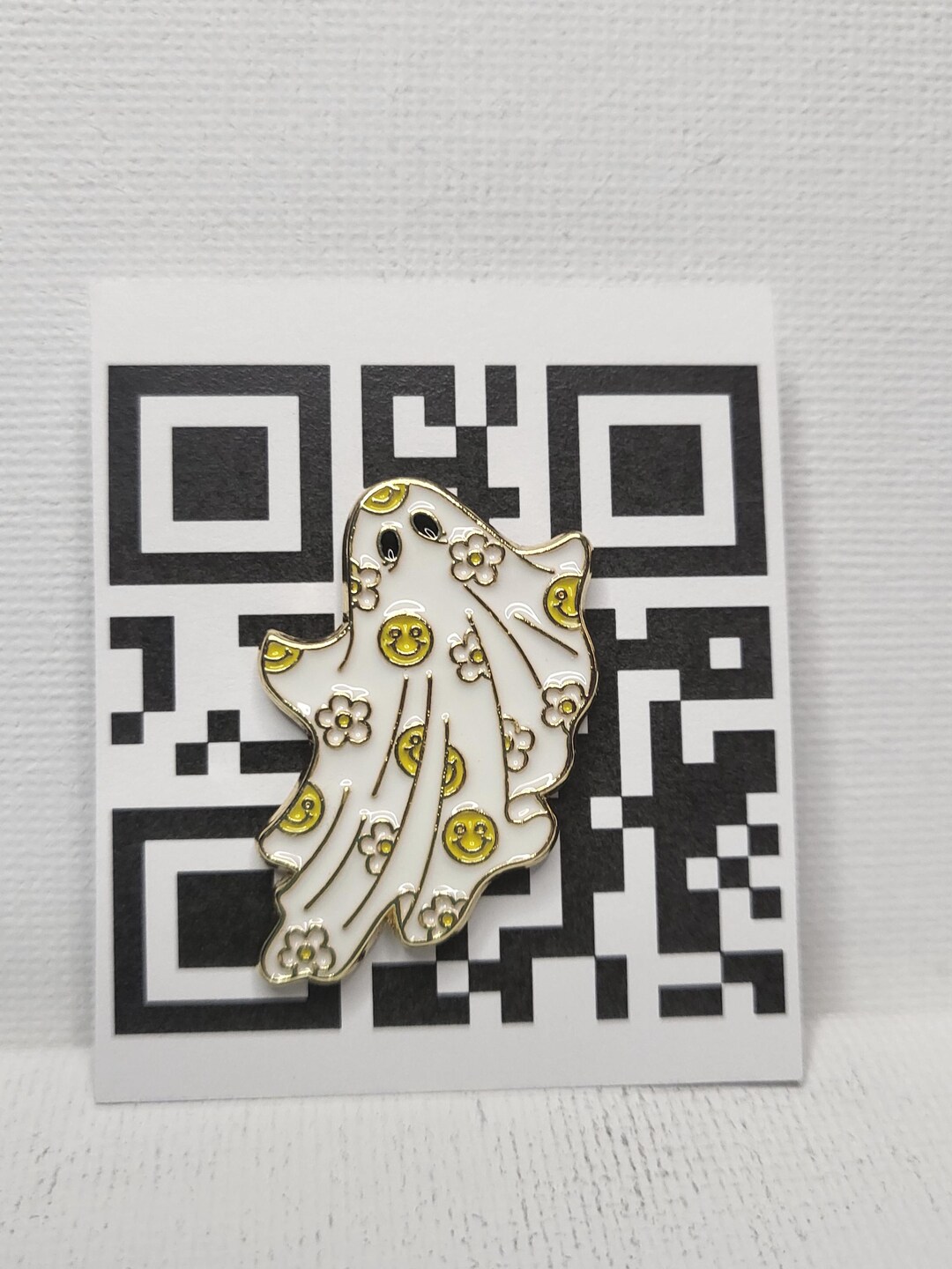 Pin, Ghost, Cool Pins, Retro Stuff, Retro Pins, Retro, Trippy Pins ...