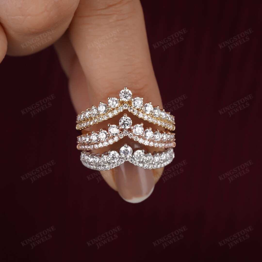 14K Gold Curved Wedding Band Royal Curve Ring V Shaped Moissanite Band ...