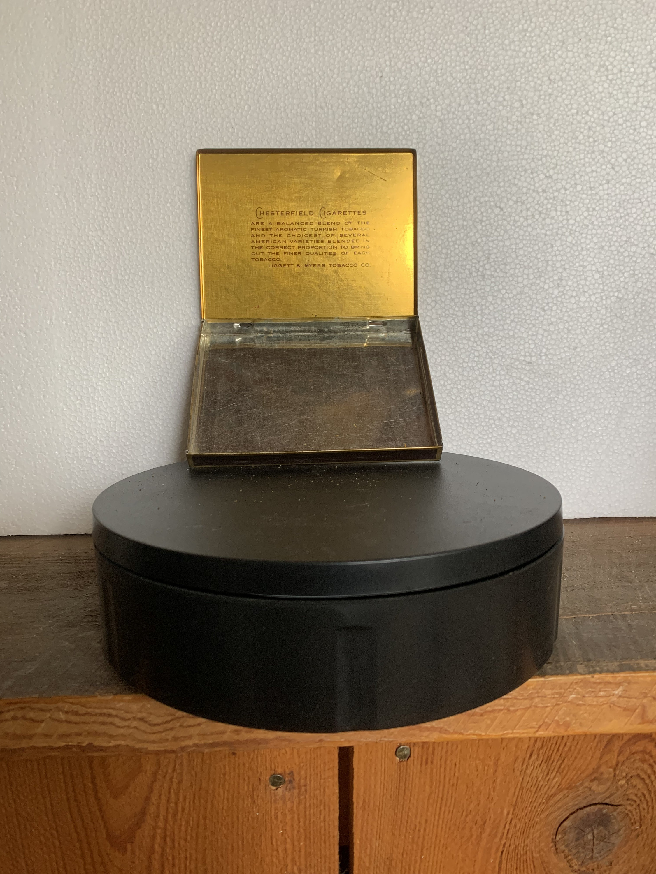 Vintage Tin Chesterfield Cigarette Box Metal Old Cigarette Case Steel ...