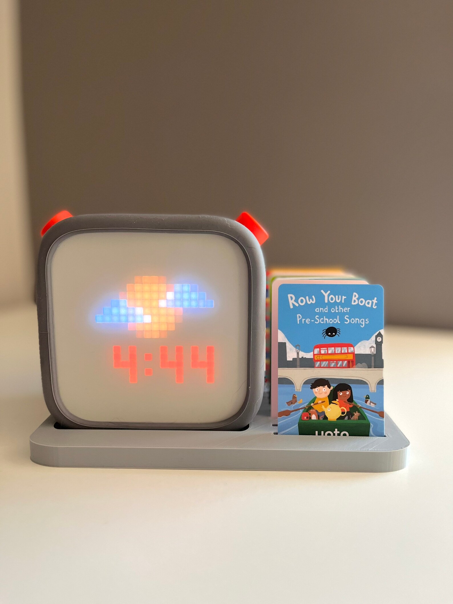 ORIGINAL Music Player Docking Stand and 10 Card Holder- Toy Storage ...