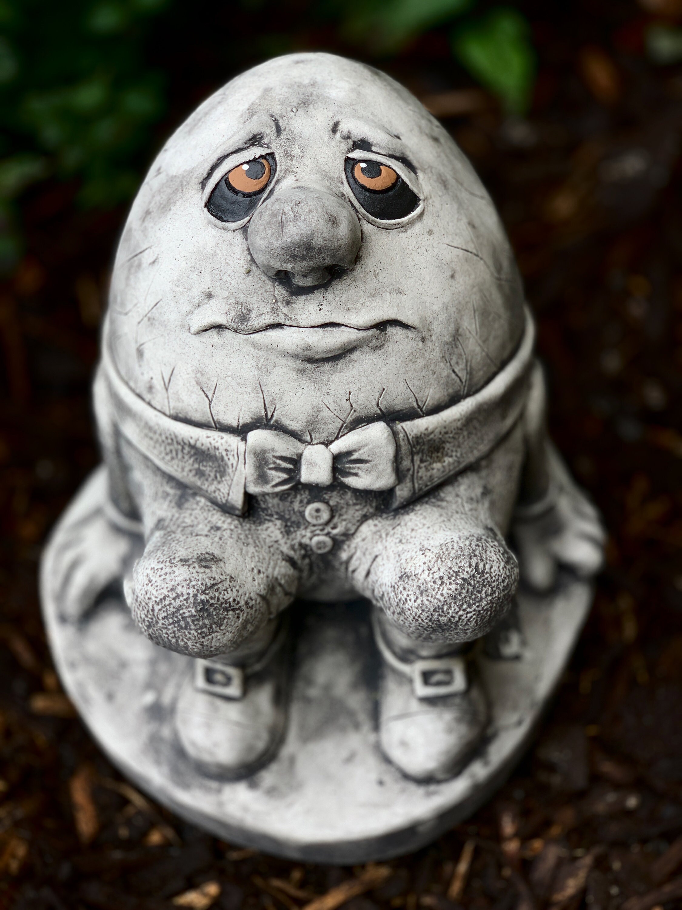 Fragile Egg Statue Sitting Egg Sculpture Unique Egg Ornament - Etsy