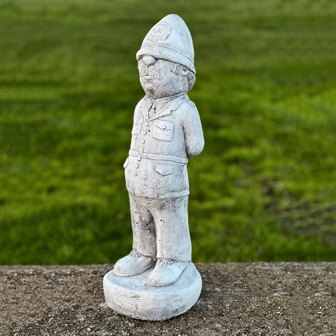 Garden Policeman Figurine Concrete Sheriff Sculpture Outdoor Art ...