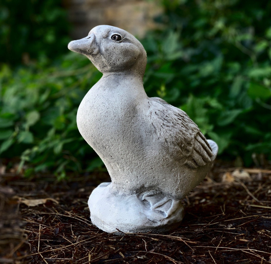 Cute Garden Goose Statue Vintage Goose Figure Cement Goose Sculpture ...