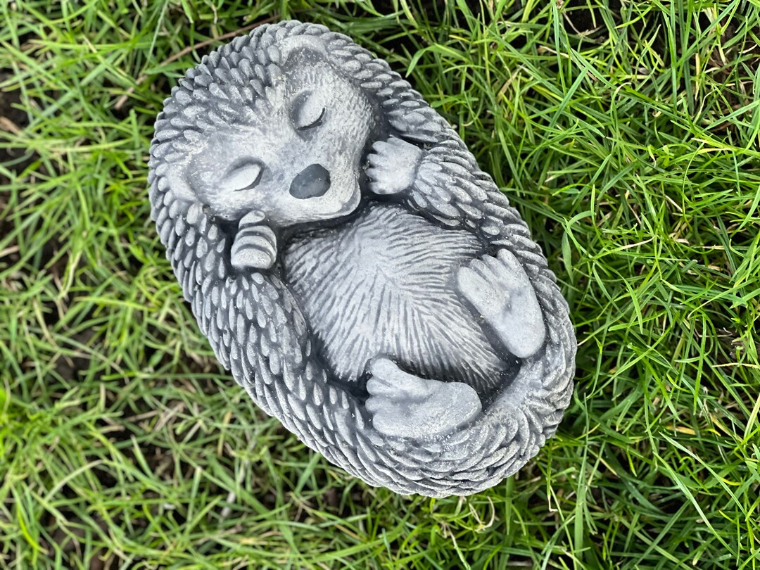 Concrete Hedgehog Statue Indoor and Outdoor Decoration Stone Hedgehog ...
