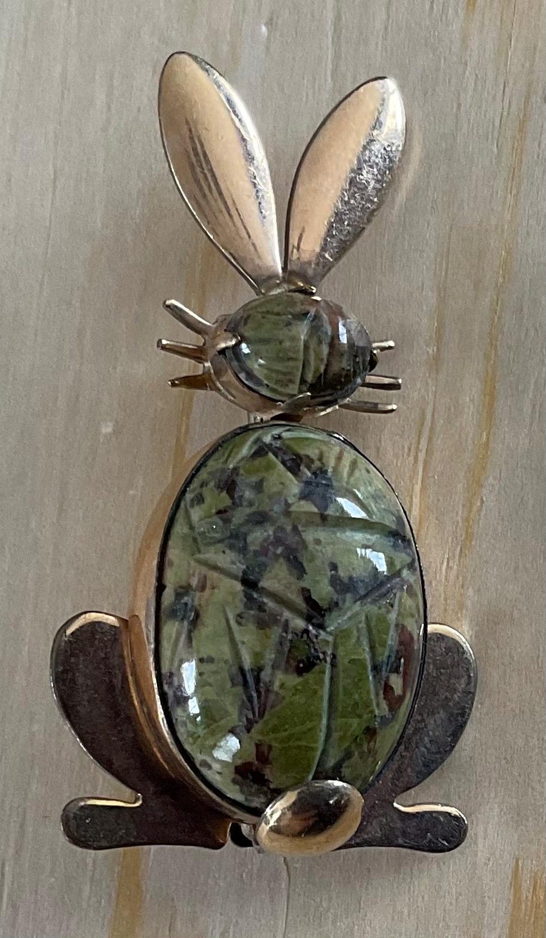 Vintage Stone Scarab Gold Tone and Stone Bunny Rabbit Brooch Pin. - Etsy