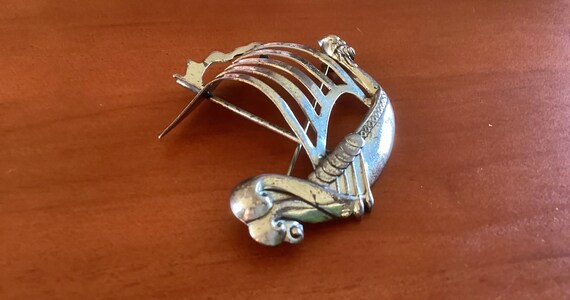 VINTAGE marked “LANG STERLING” pirate ship brooch - Gem