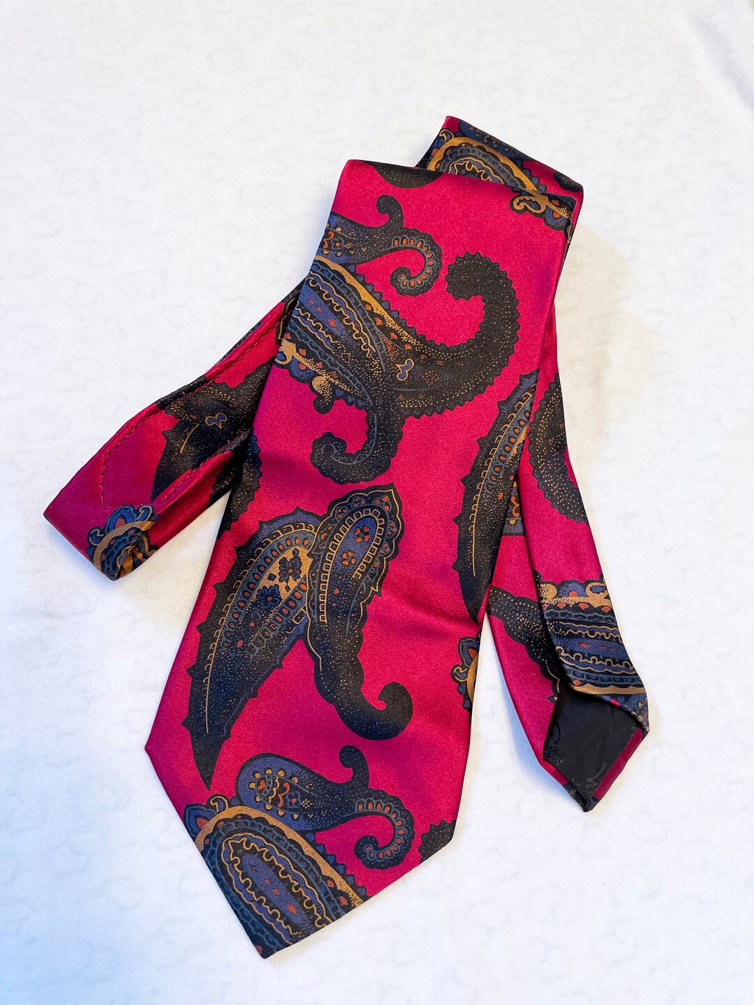 New Old Stock Paisley Countess Mara 100% Silk Necktie - Etsy