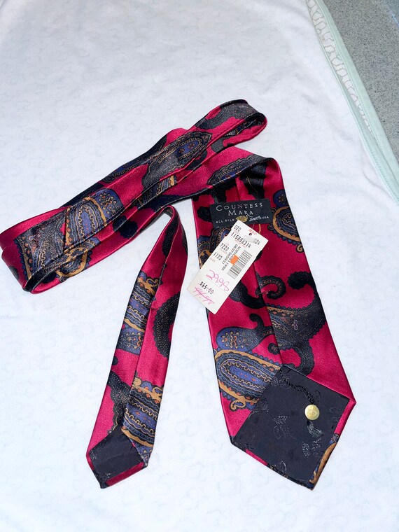 New old stock Paisley Countess Mara 100% silk Necktie - Gem