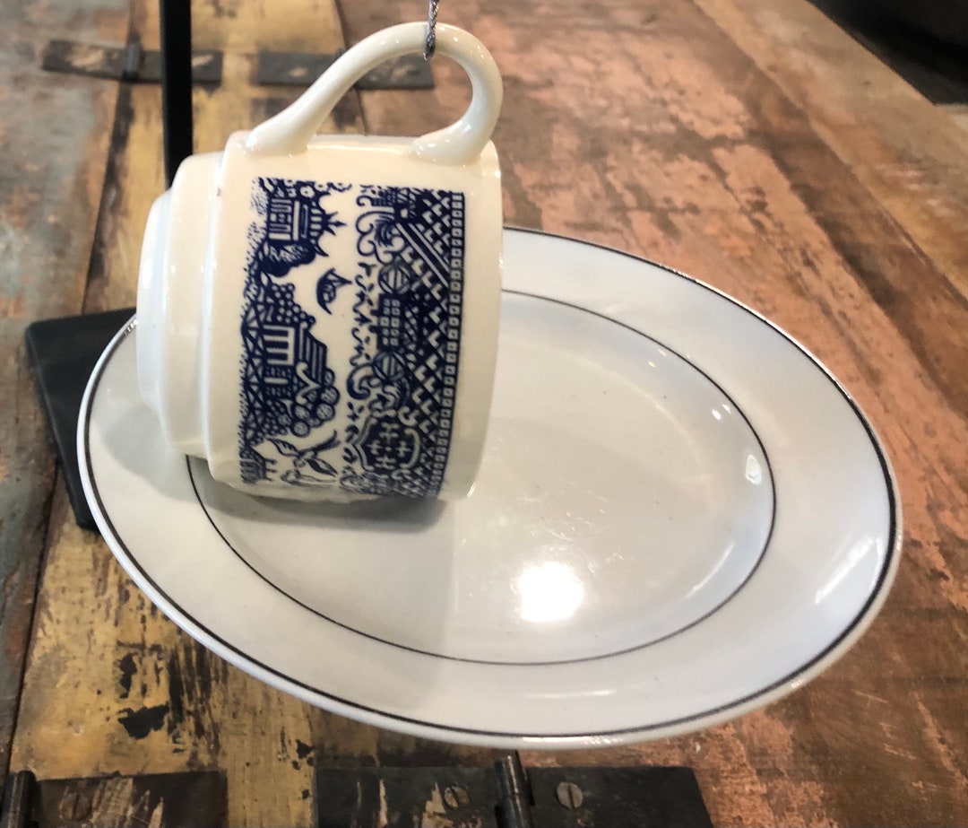 China Cup Bird Feeder, Upcycled China Cup and Saucer Bird Feeder ...