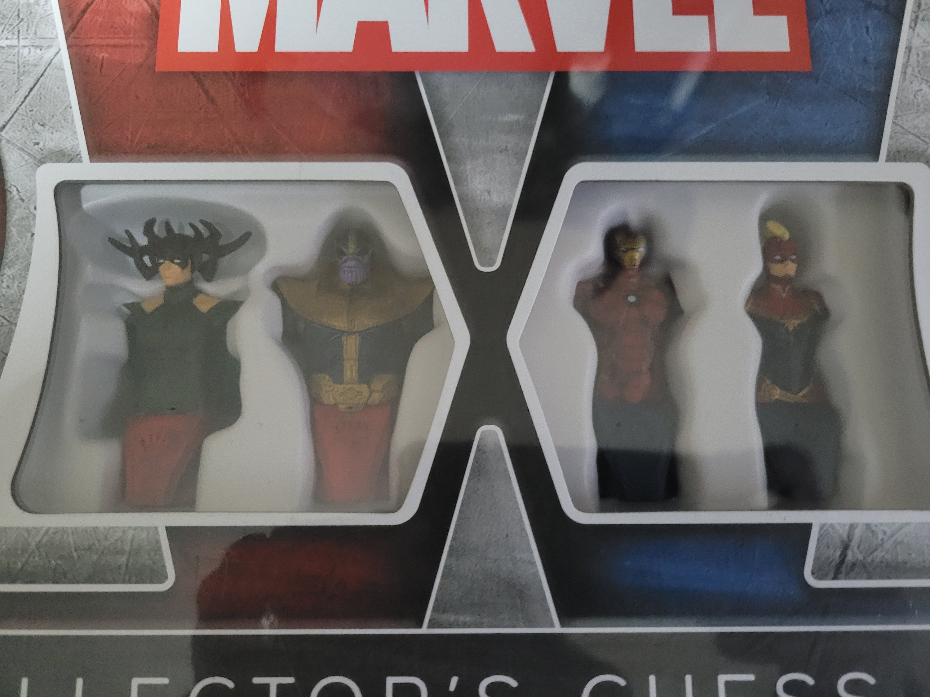 Marvel Collector's Chess Set Villains Vs Heroes RARE - Etsy