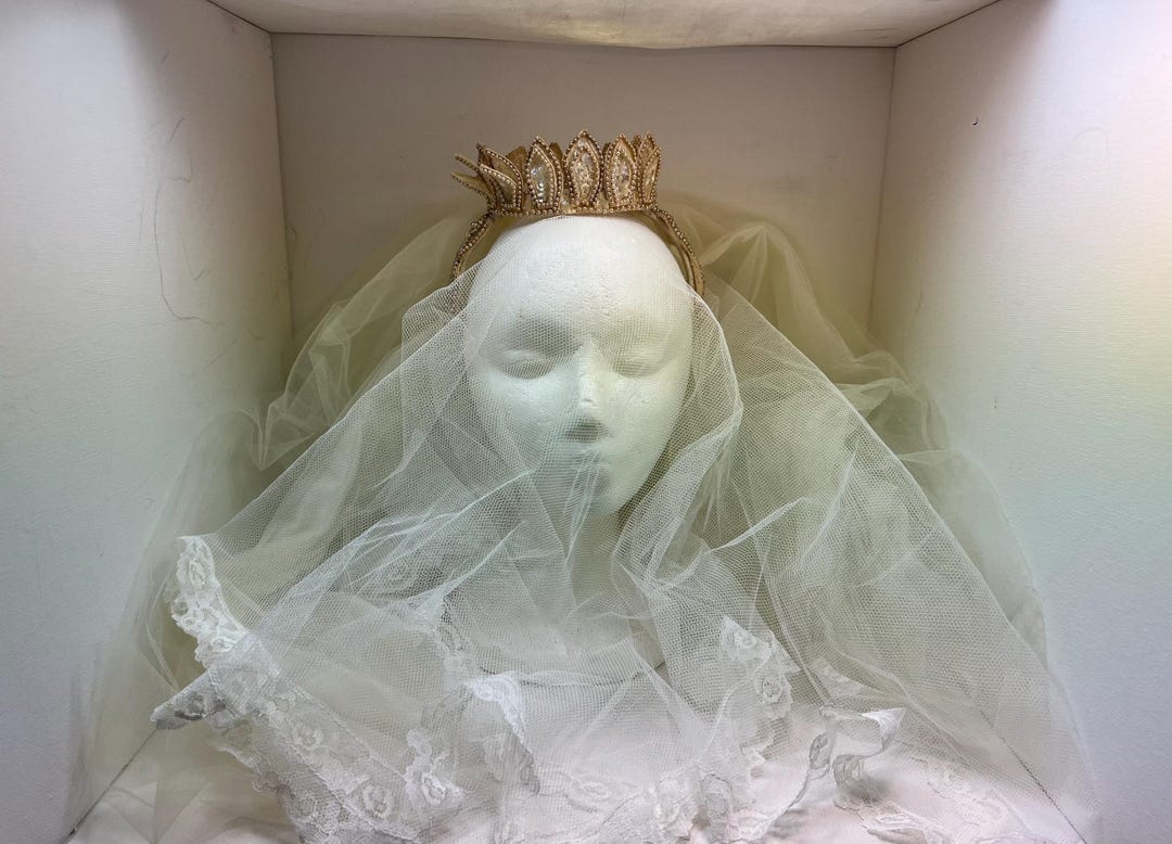 Vintage Wedding Veil With Fabric Crown & Extra Tulle Timeless Bridal ...
