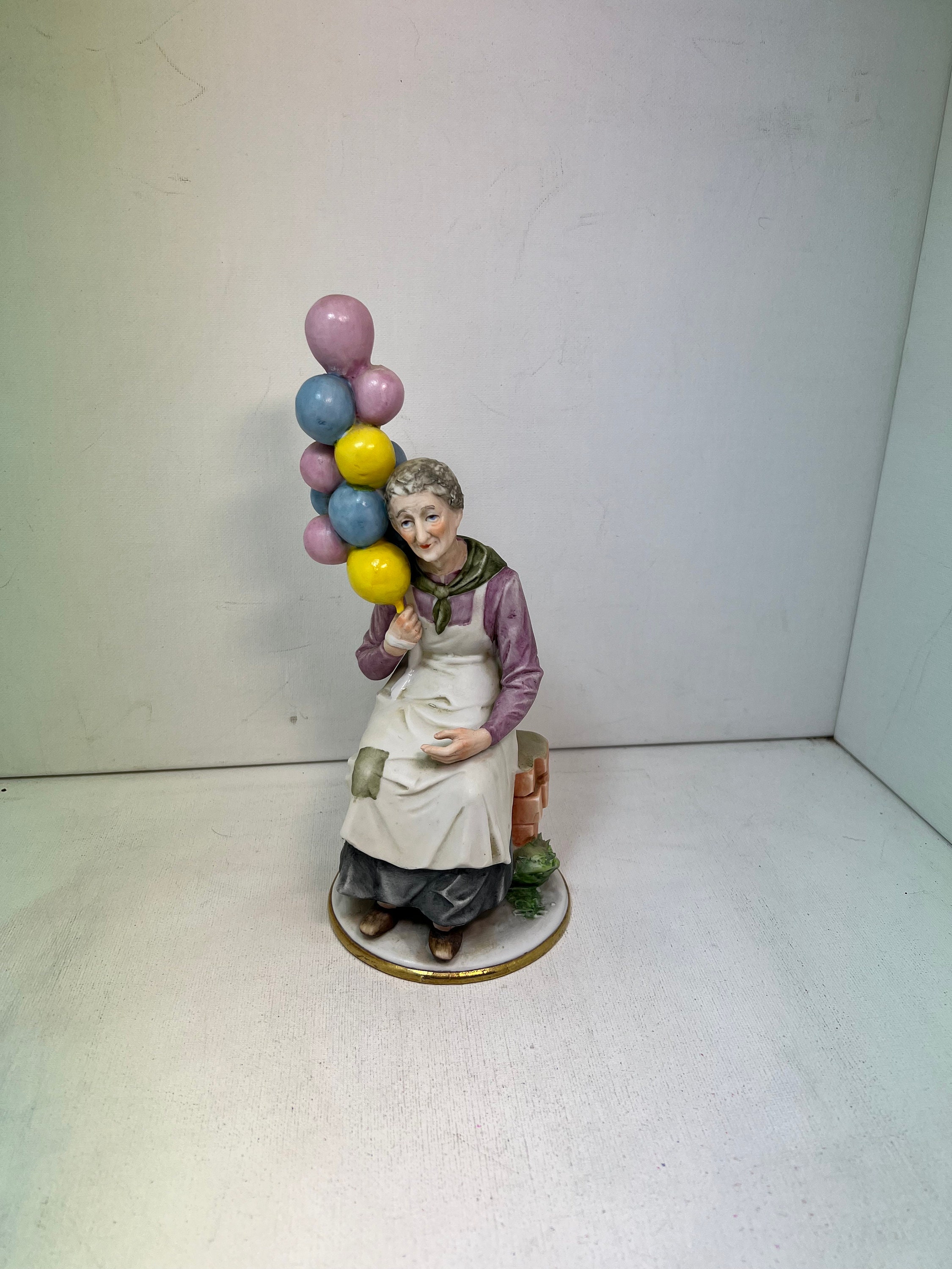 Pucci Capodimonte Elderly Lady With Balloons – Handcrafted Porcelain ...