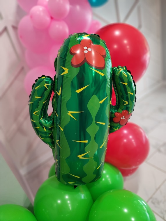 Easy Mexican Fiesta Balloon Backdrop - Supplies & Tutorial by Fettifest | Catch My Party