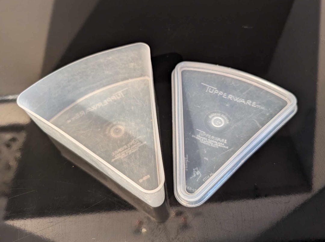 Vintage Tupperware Container- Pie Slice Keeper - Tupperware 269-15 ...