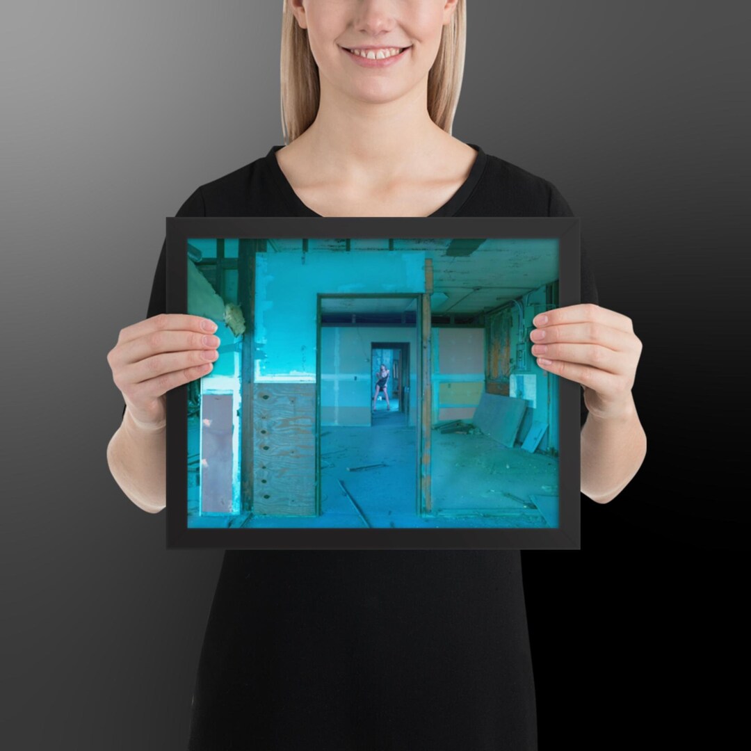 Mystery Woman, Seductive Horror, Uneasy Seduction, Glady's in the ...