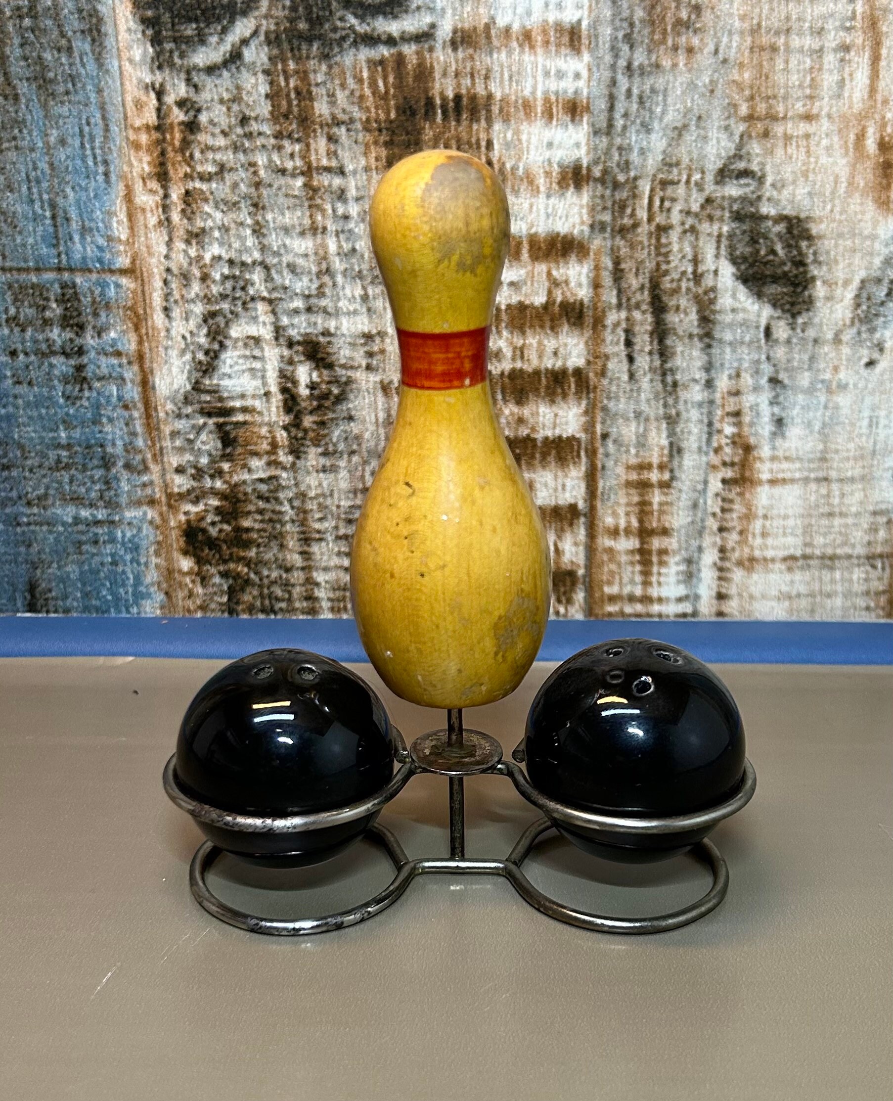 Vintage Bowling Pin and Bowling Balls Salt and Pepper Shakers - Etsy