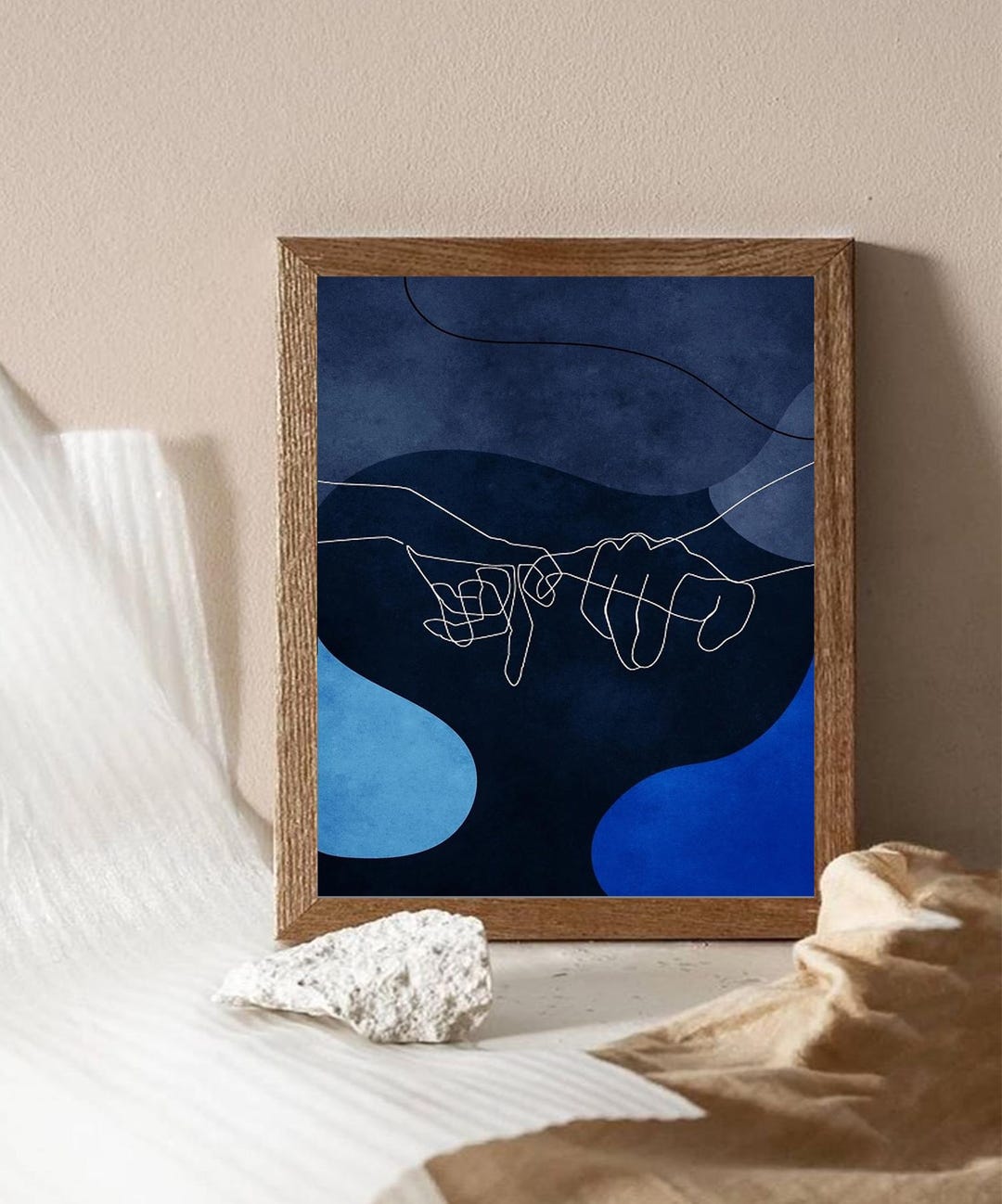 Minimalist Line Art Holding Hands Poster - Etsy