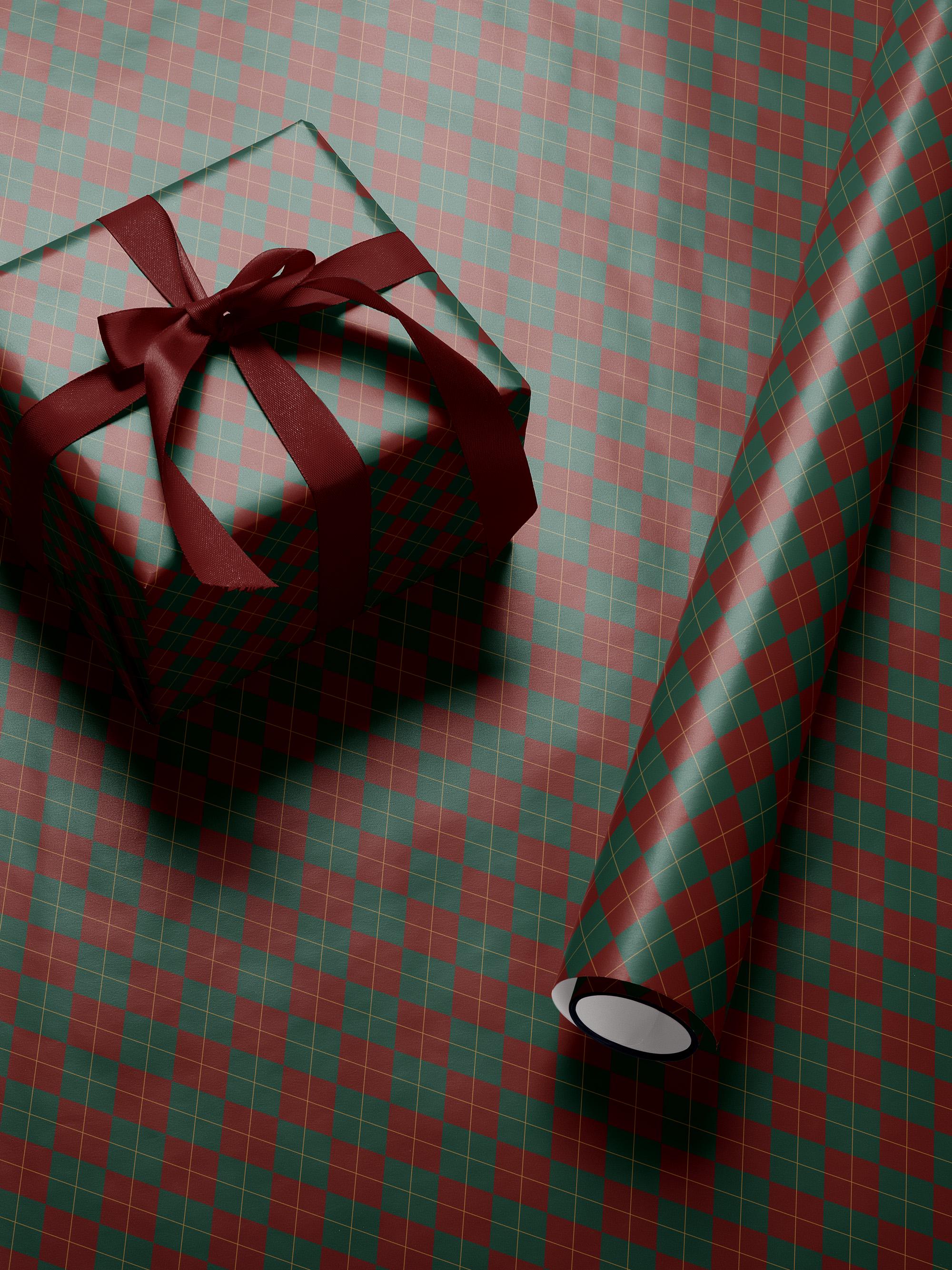 Christmas Present Wrapping Paper Red and Green Paper Holiday Gift Wrap ...