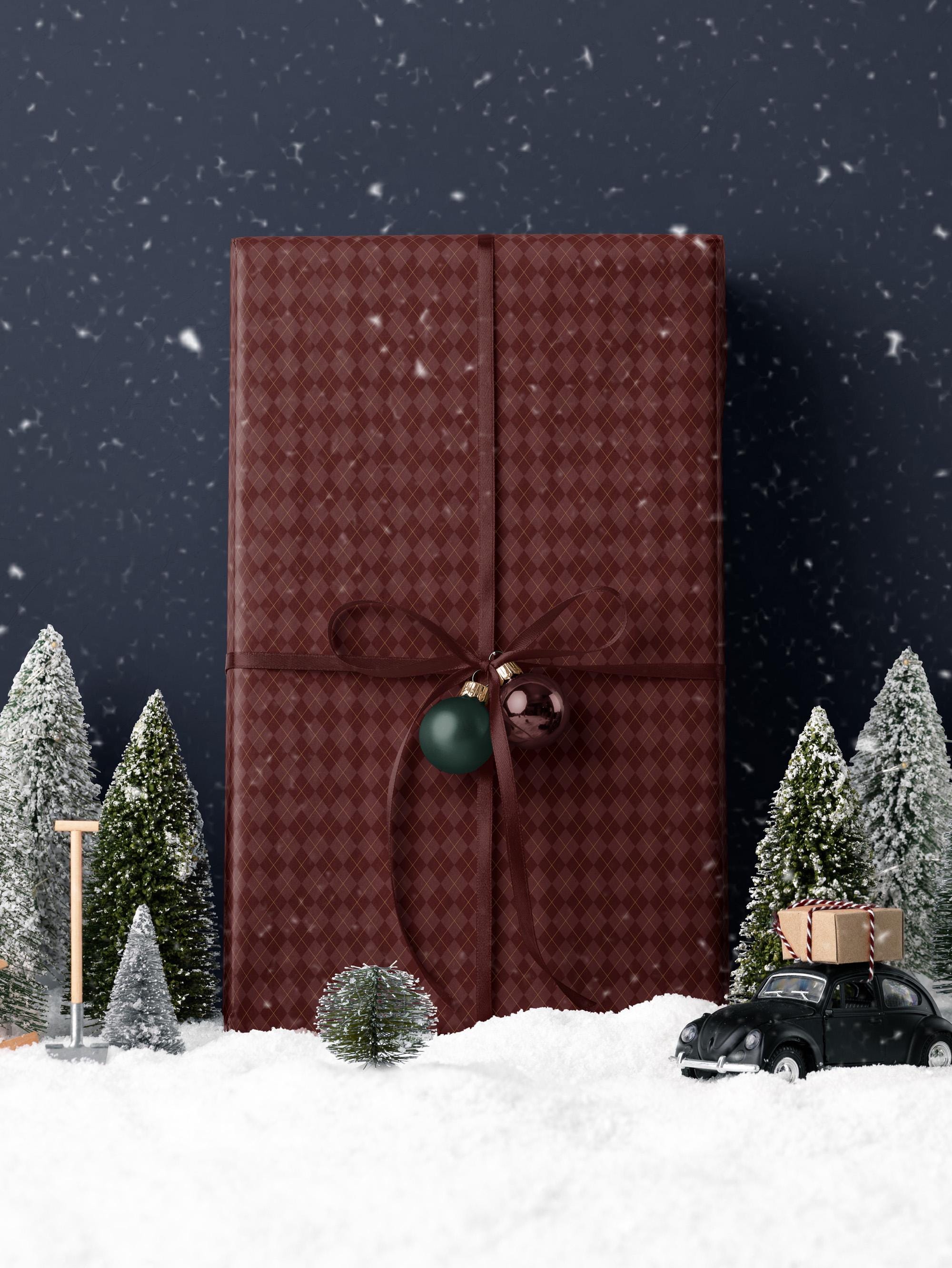 Red Diamond Gift Wrap Mom Traditional Gift Wrap Christmas Wrapping ...